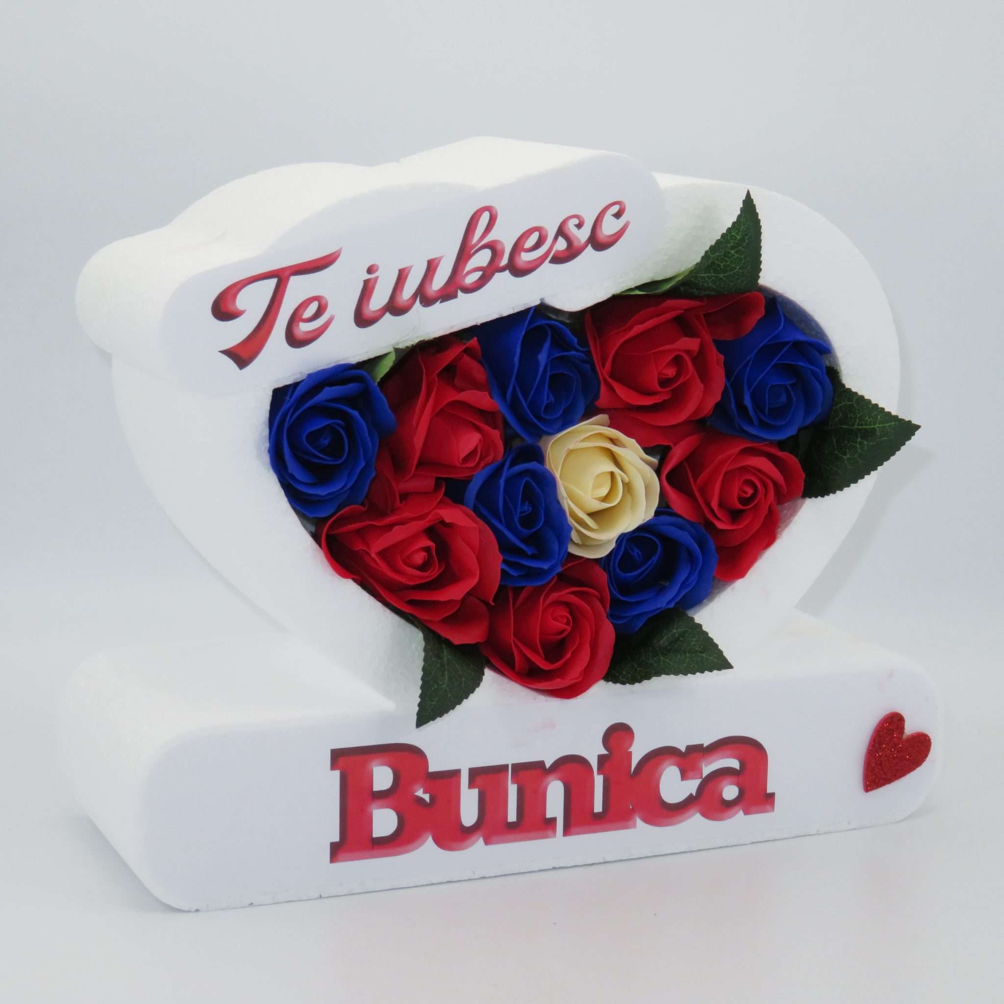 Aranjament cadou pentru bunica, cu trandafiri de sapun - ILIF203003 ...