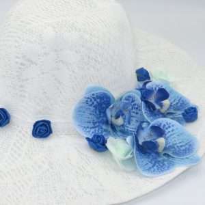 Palarie pentru dezgatitul miresei, alba cu orhidee albastra ...