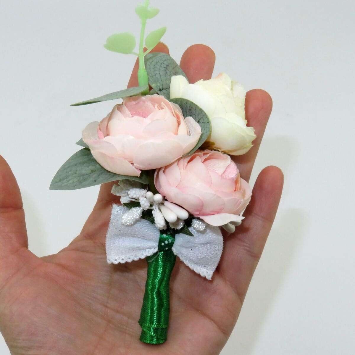 Cocarda de pus in piept cu flori de matase, bujori – ILIF305085 - 23h ...