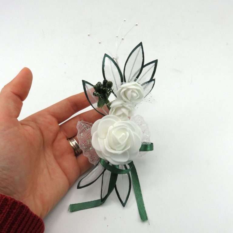 Cocarda de pus in piept cu flori de spuma, verde – ILIF404023 - 23h ...